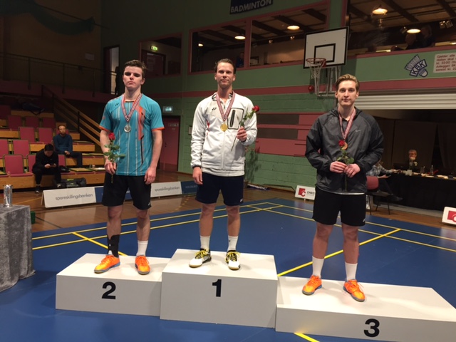 Fire medaljer og kongepokal til Haugerud under årets NM! | Badminton