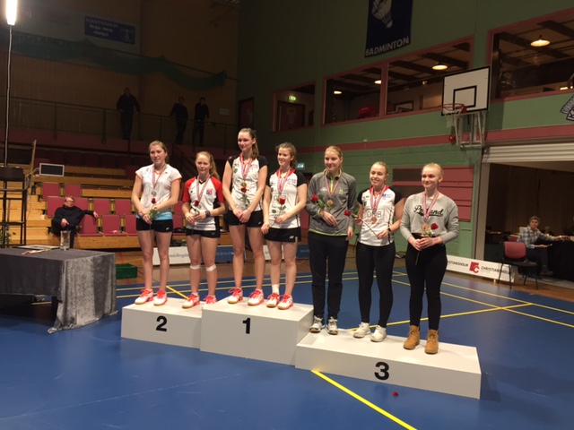 Fire medaljer og kongepokal til Haugerud under årets NM! | Badminton